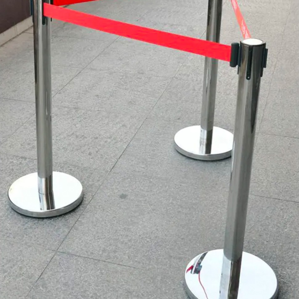 Norobežojošie stabiņi (lentu barjeras) | noma | Galdu-Noma.lv